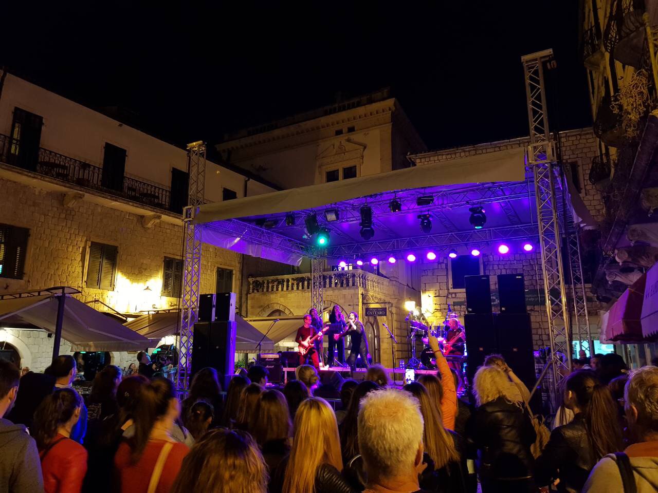 Večer za pamćenje uz Kaliopi | Radio DUX Večer za pamćenje uz Kaliopi | Radio DUX