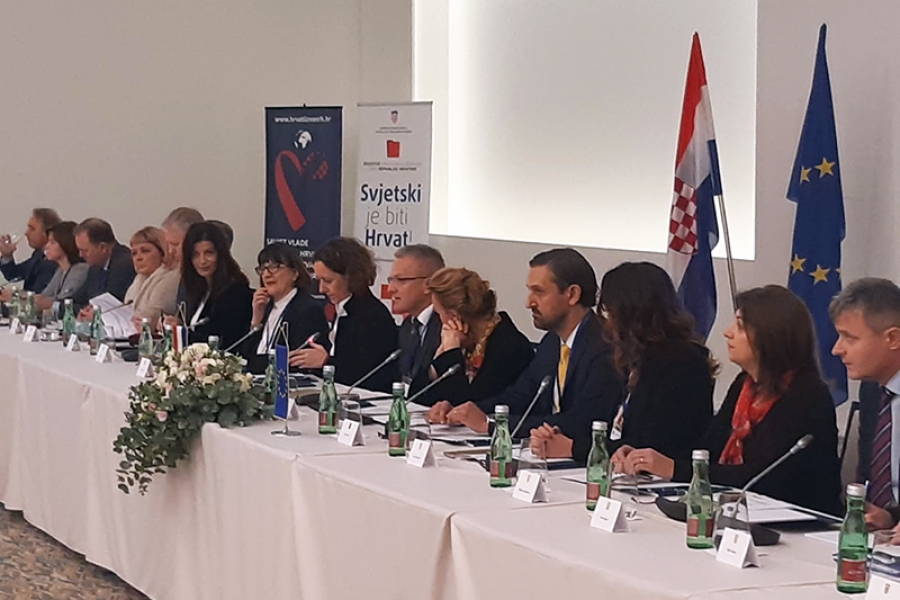 Hrvati iz čitavog svijeta u Šibeniku | Radio DUX Hrvati iz čitavog svijeta u Šibeniku | Radio DUX